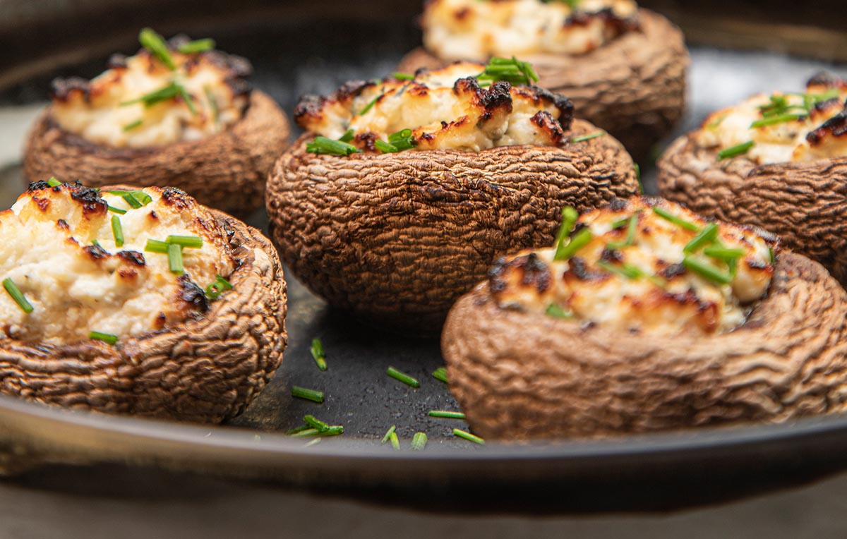 POLNJENI ZAPEČENI ŠAMPINJONI — ABC sir