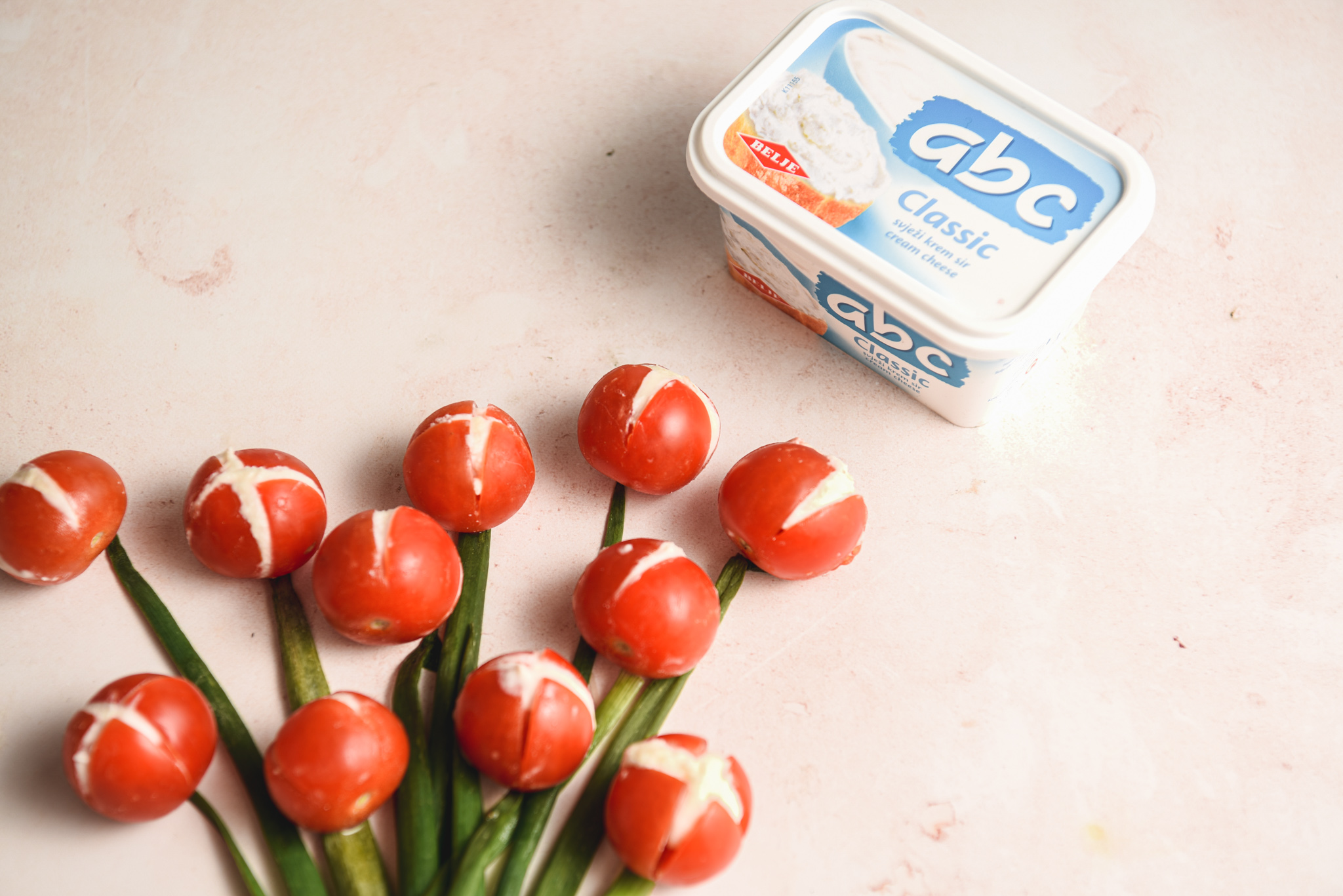 Buket od rajčica — ABC sir